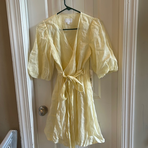 Every | Dresses | Every Surplice Vneck Short Puff Sleeve Tie Waist Wrap ...